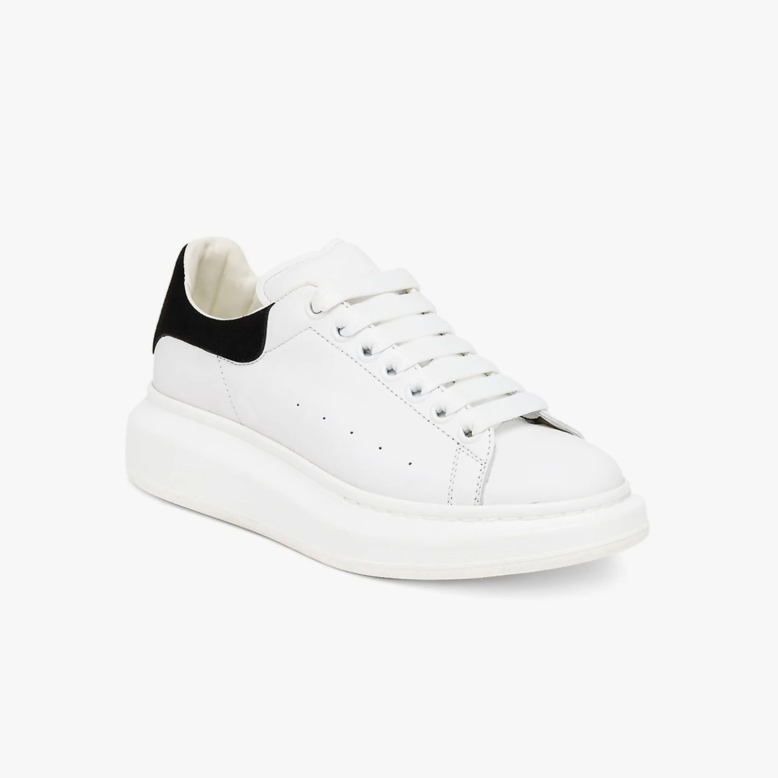 Shop 17 Pared-Back Sneakers That Will Never Go Out of Style | Gallery