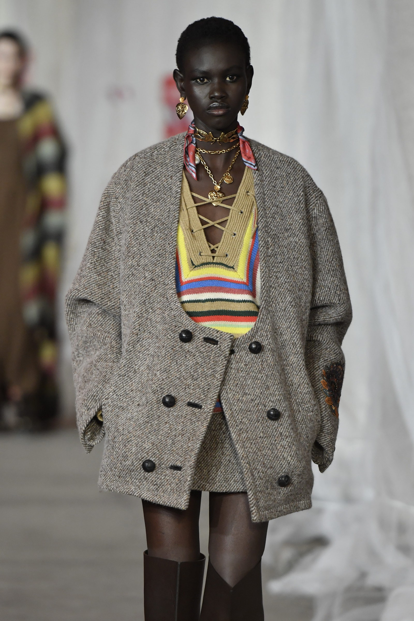 5 Things To Know About Etro’s Domesticated FW23 Show