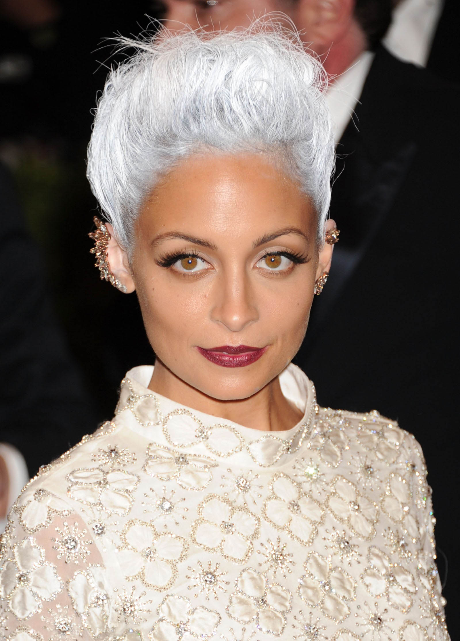 20 Ways To Style Silver Hair