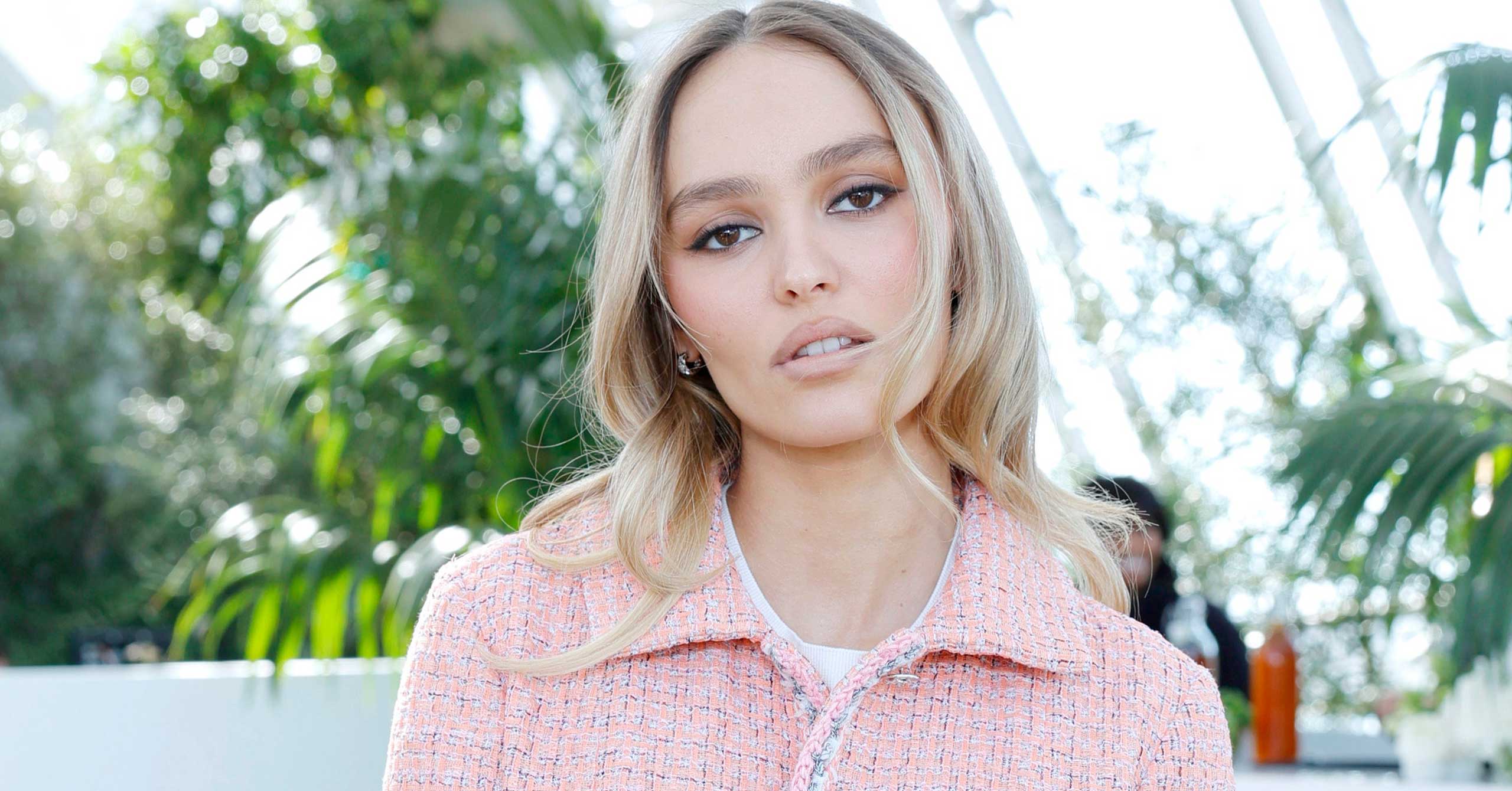 Here's How You Can Achieve A Demure Beauty Look