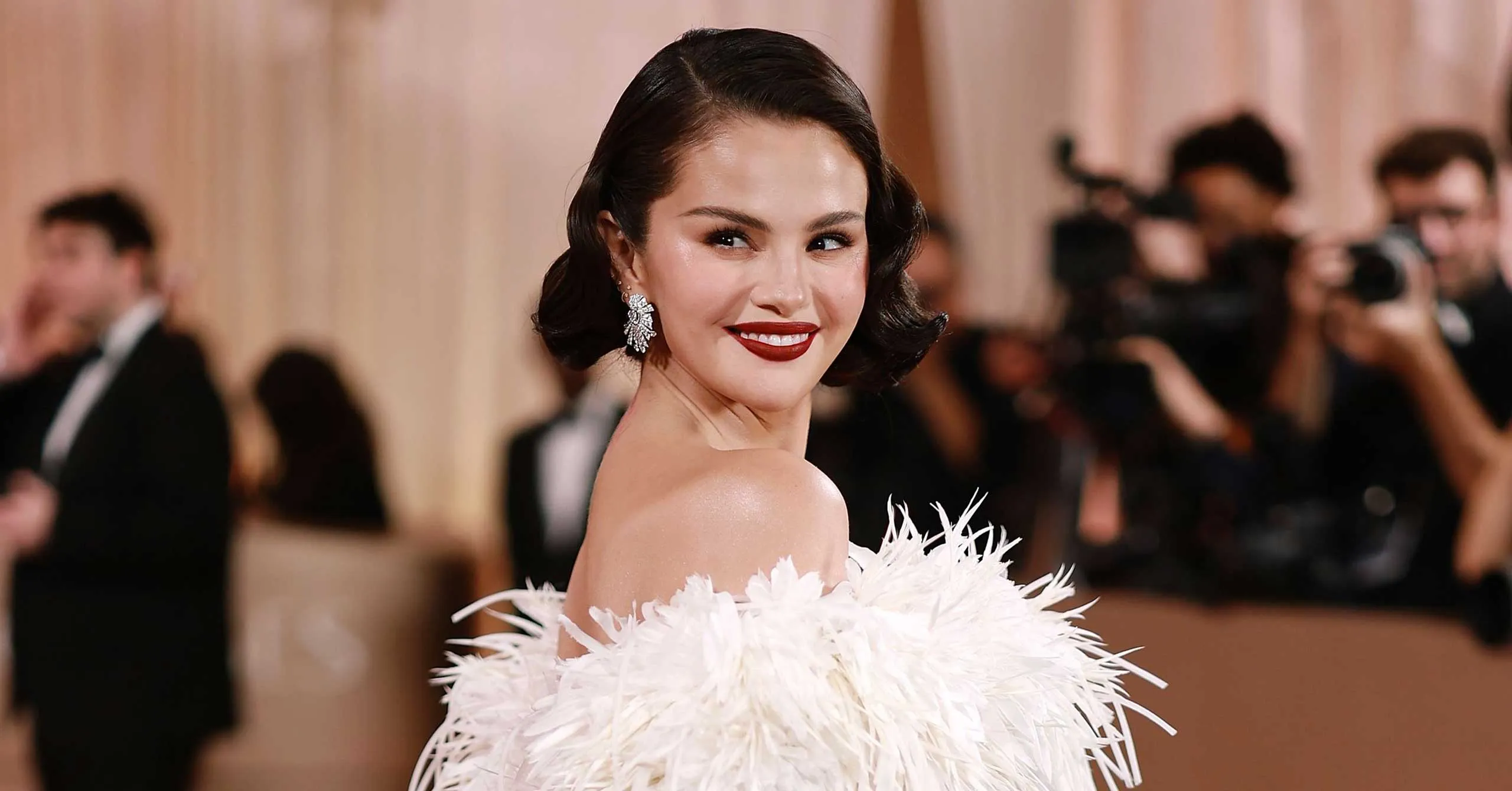 It Took 323 Hours to Make Selena Gomez’s Chanel Dress for the 2026 ...